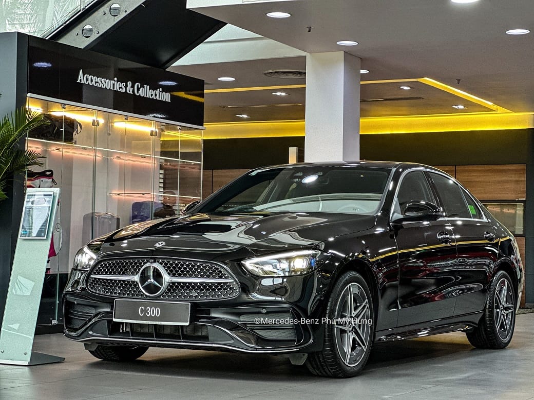Giá xe Mercedes C300 AMG 2024 và Khuyến Mãi tốt nhất 2024