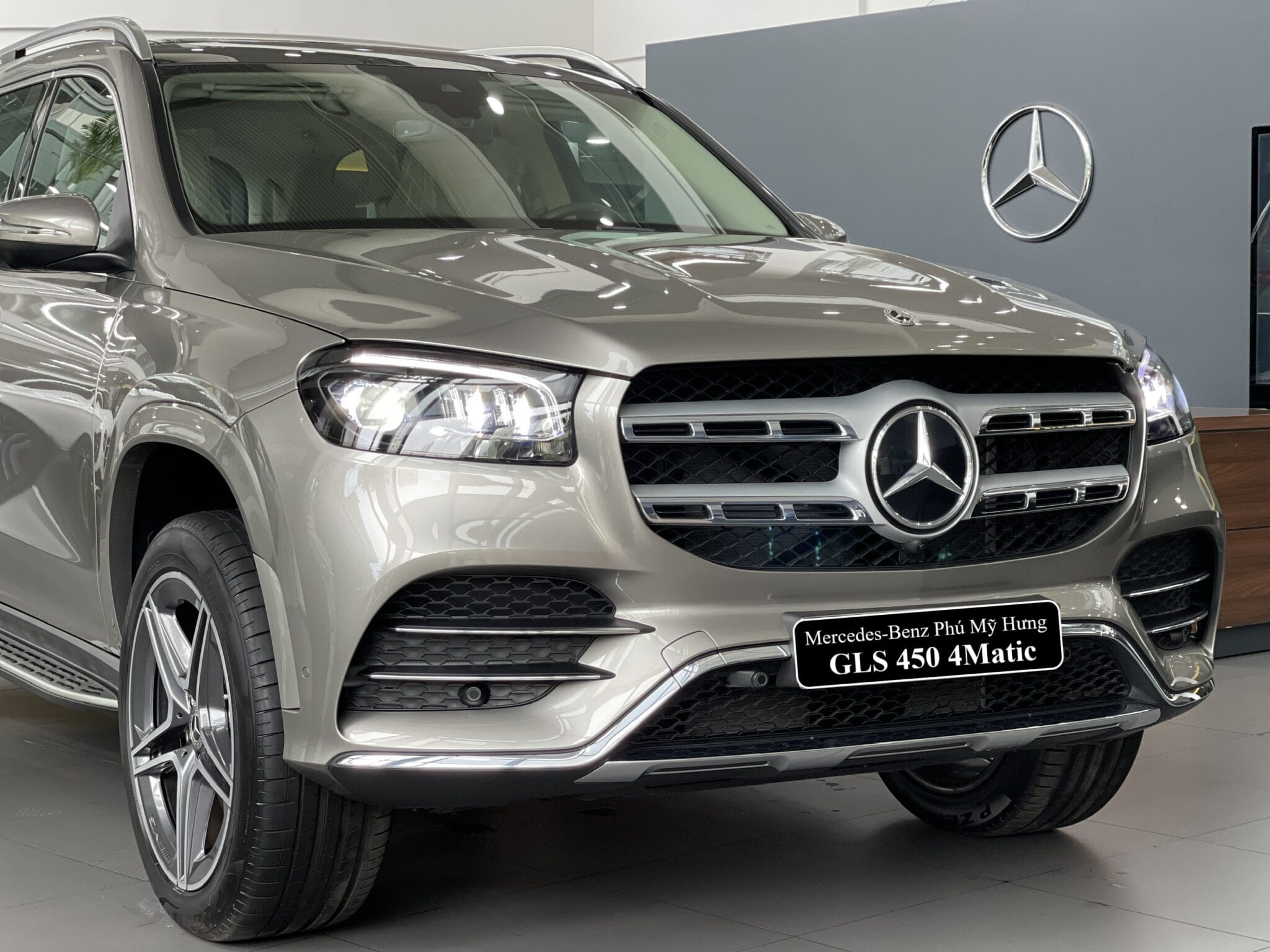 Mercedes GLS 450 Màu Vàng Cát Siêu Hiếm | Giá Xe GLS 450