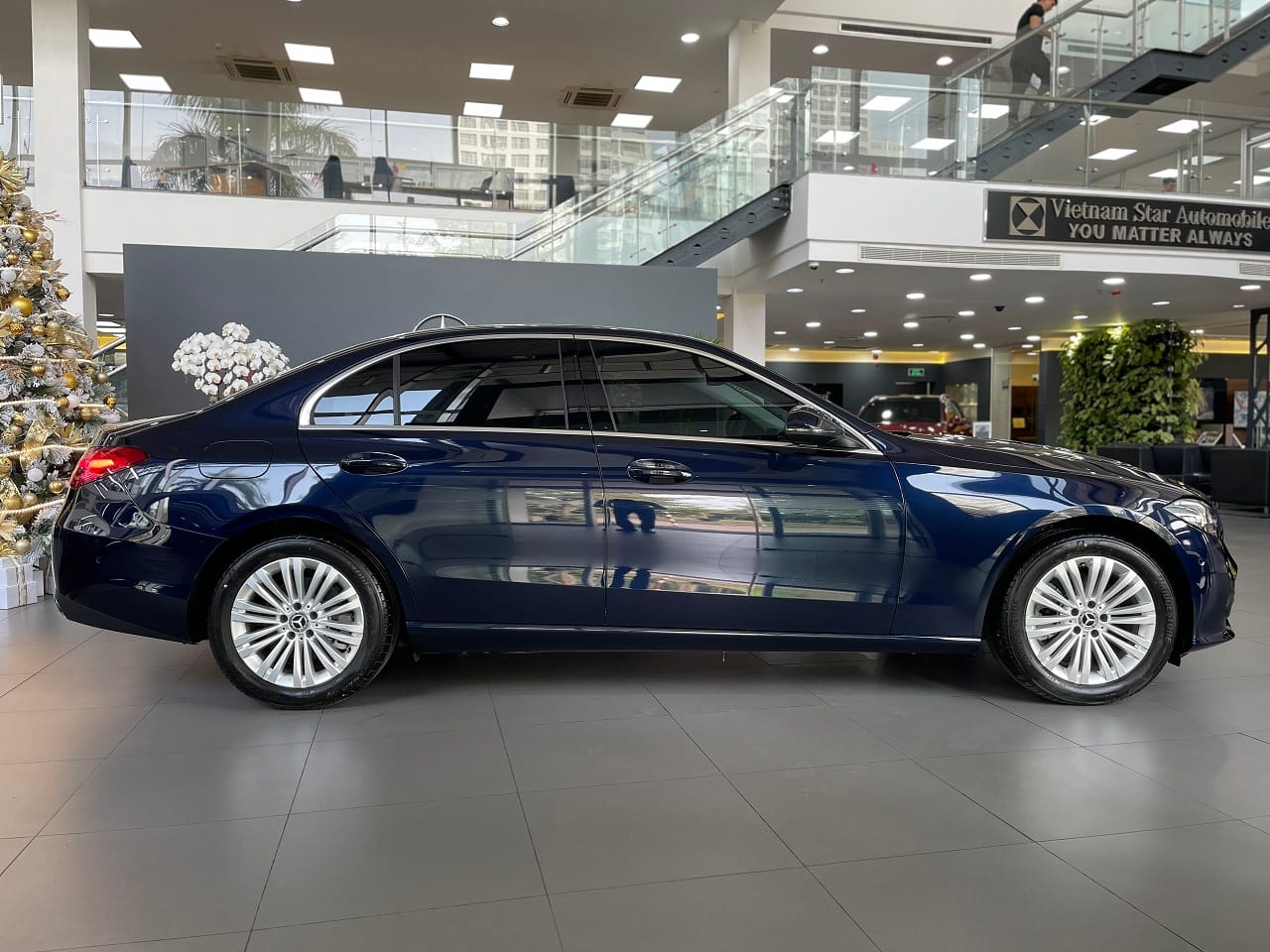 Giá Xe Mercedes C200 Avantgarde | Mới Nhất Tháng 1 / 2026