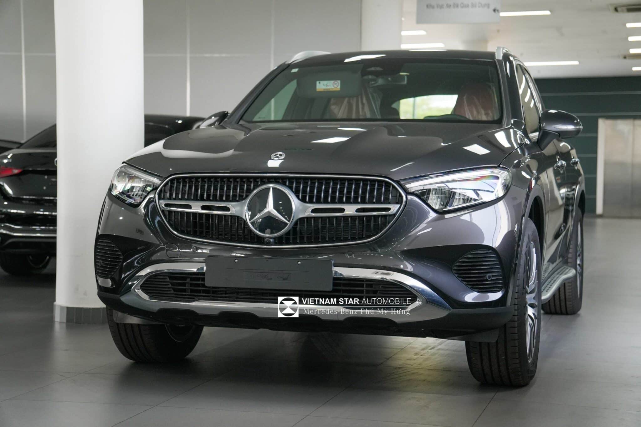 Mercedes GLC200 4Matic 2024 Màu Xám Giao Ngay Mec Quận 7