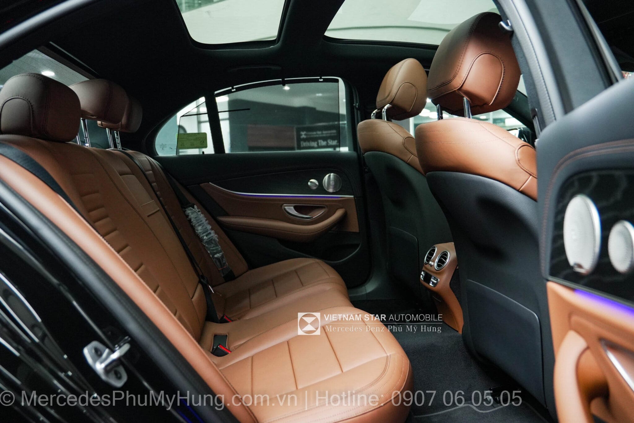 Mercedes-Benz E300 AMG 2025 - Bảng Giá Và Khuyến Mãi