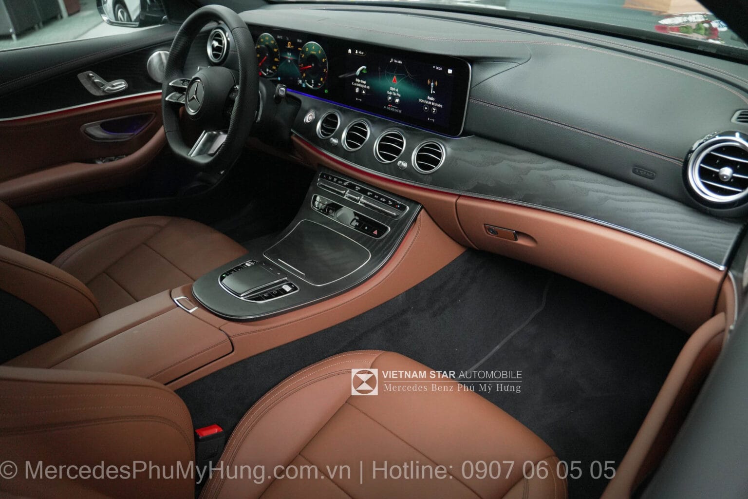 Mercedes-Benz E300 AMG 2025 - Bảng Giá Và Khuyến Mãi