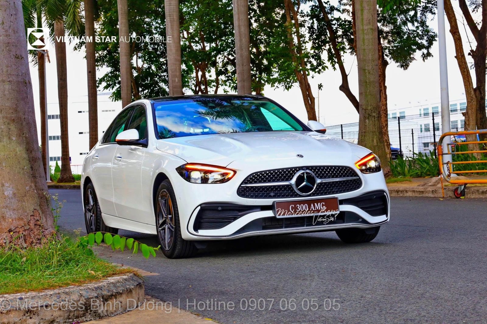 Mec C300 Màu Trắng Mercedes Bình Dương | Sẵn Xe Giao Ngay