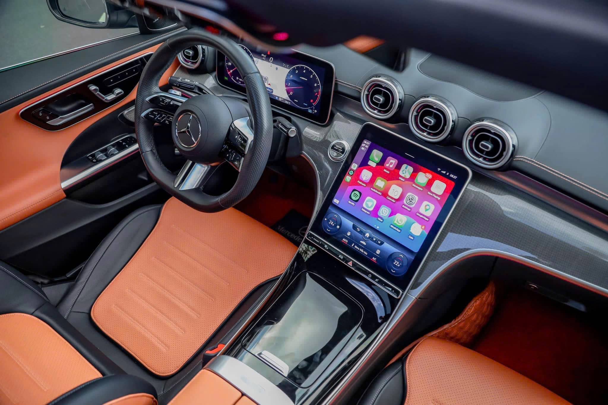 Giá Xe Mercedes C300 AMG 2024 | Khám Phá Hiệu Suất Đỉnh Cao