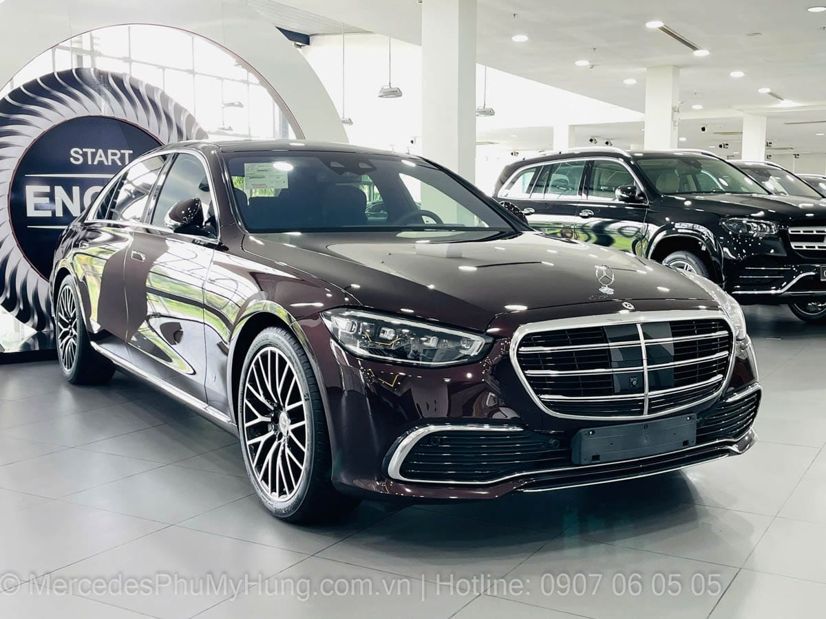 Giá Các Dòng Xe Mercedes Tại Việt Nam | Hiện Đại Và Đẳng Cấp