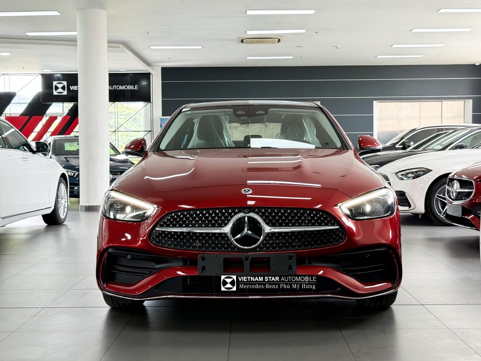 Mercedes C300 Quận 7 : Thể Thao Trong Từng Chuyển Động