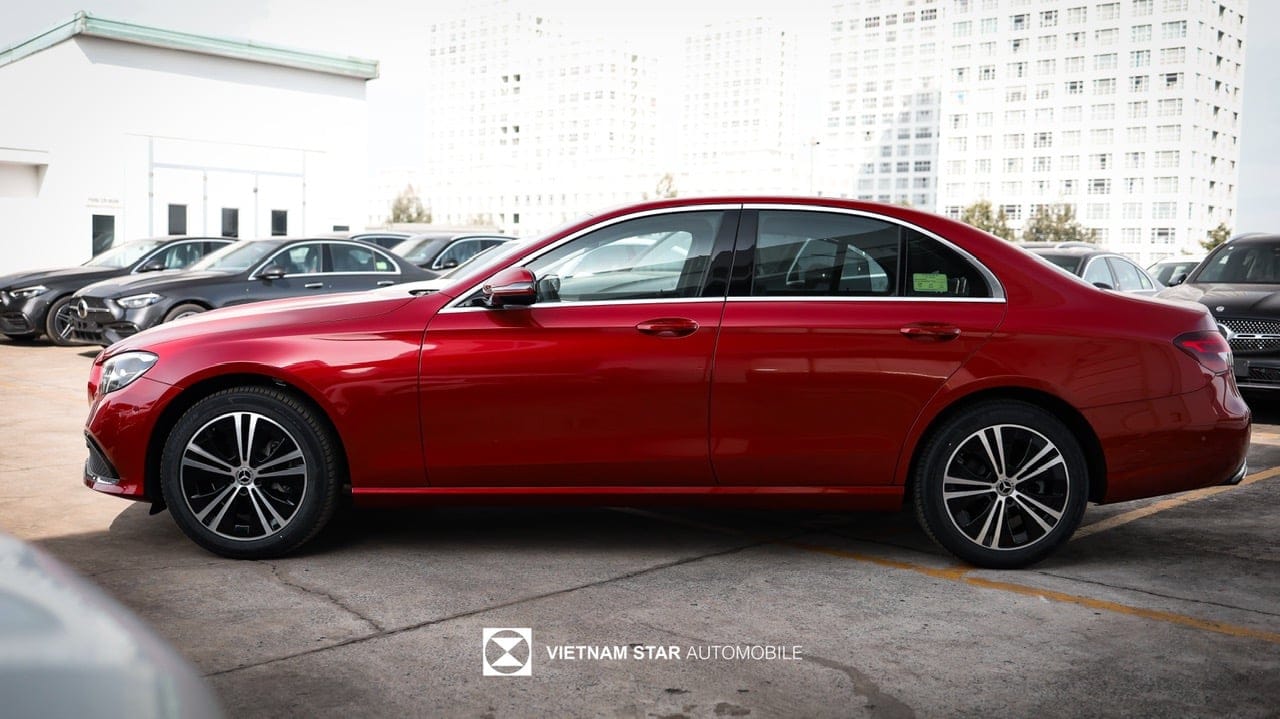 Mercedes E180 Quận 7 : Đẳng Cấp Sedan 5 Chỗ Hạng Sang