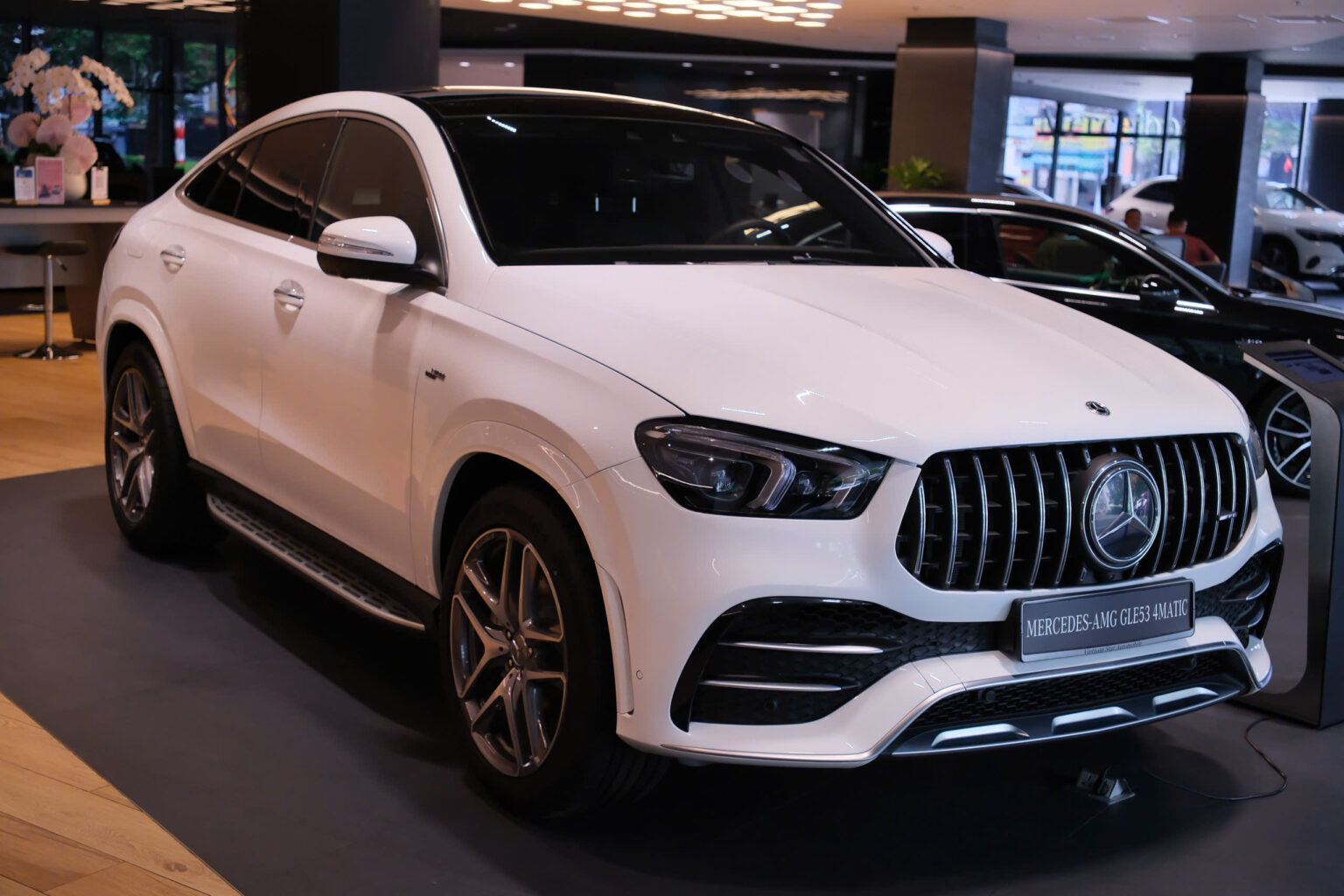 Mercedes-AMG GLE 53 4Matic Coupe - Giá Lăn Bánh Và Khuyến Mãi 2026