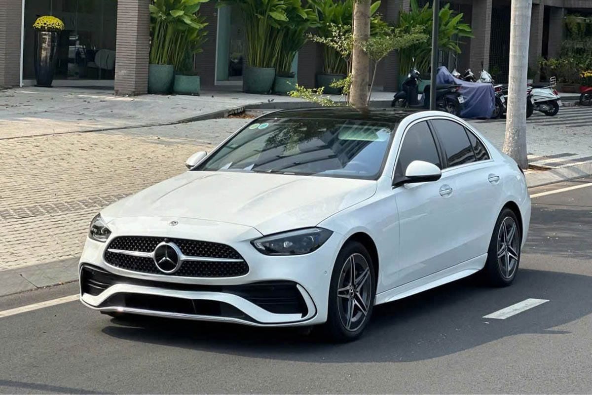 Màu Xe Mercedes C300 AMG - Lựa Chọn Phong Cá Nhân Năm 2025